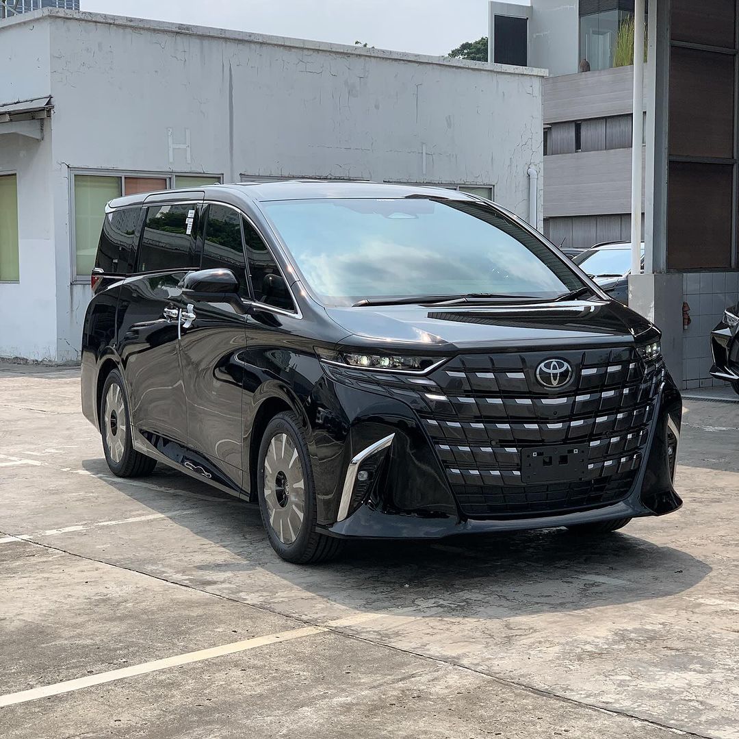 Promo & Harga Toyota Alphard Hybrid Bekasi Terbaru 2025 | PT ASTRA ...